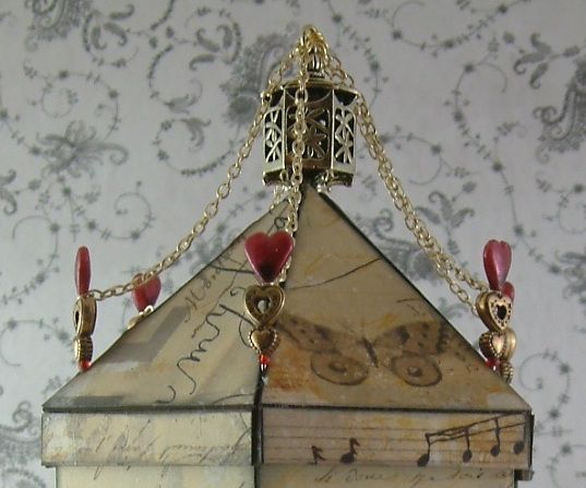 Artfully Musing: Valentine Exploding Carousel Box